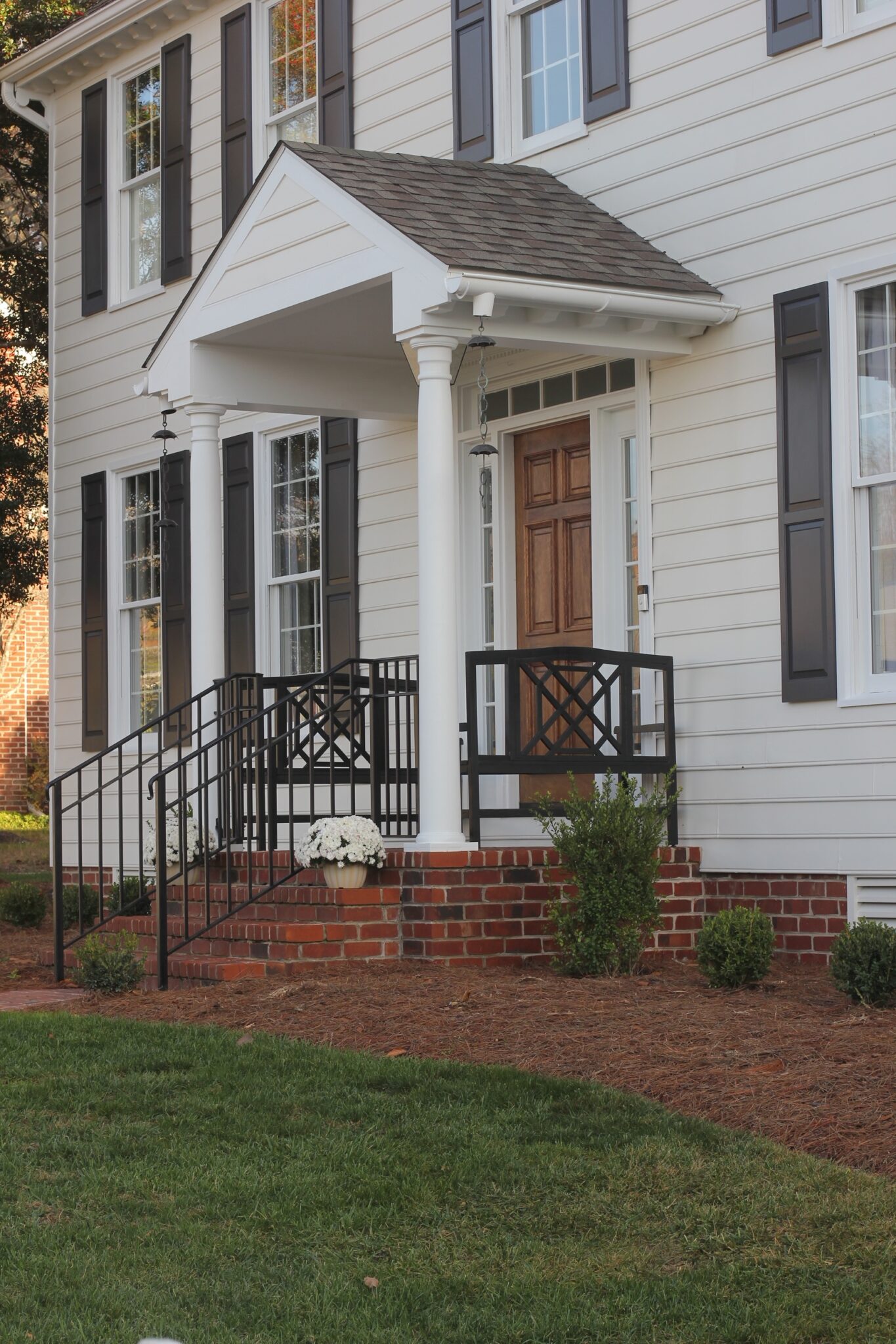 Five Quick Curb Appeal Upgrades Before Selling Your Home - Plank and Pillow